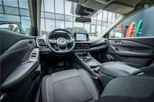 Grey Nissan Qashqai 2022 in Vilnius, with an engine capacity of 1.33 L and mileage of 135 thousand km for 18100 €, photo 14 on AUTOMOTO.COM.LV