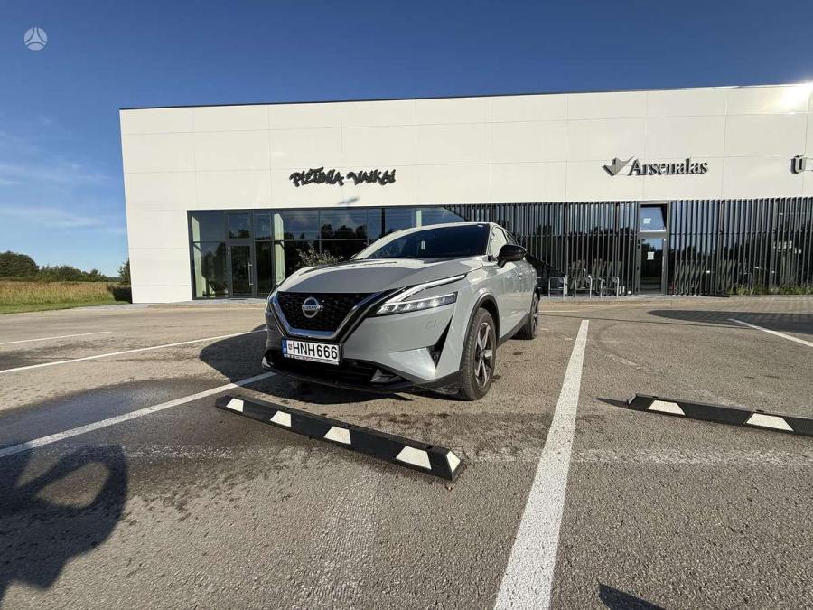 Pelēks Nissan Qashqai 2022 Šauļi, ar dzinēja tilpumu 1.33 L un nobraukumu 63 tūkst. km par 22100 €, foto 3 vietnē AUTOMOTO.COM.LV