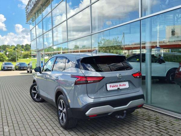 Grey Nissan Qashqai 2022 in Vilnius, with an engine capacity of 1.33 L and mileage of 65 thousand km for 21900 €, photo 4 on AUTOMOTO.COM.LV