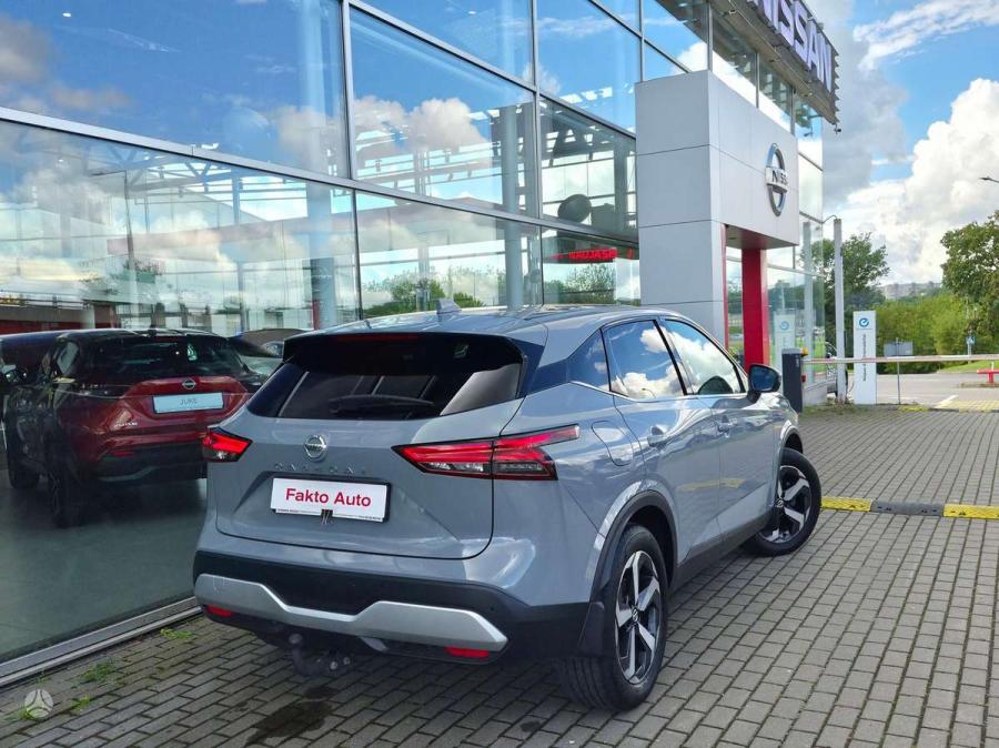 Grey Nissan Qashqai 2022 in Vilnius, with an engine capacity of 1.33 L and mileage of 65 thousand km for 21900 €, photo 5 on AUTOMOTO.COM.LV