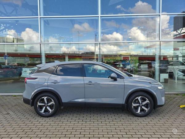 Grey Nissan Qashqai 2022 in Vilnius, with an engine capacity of 1.33 L and mileage of 65 thousand km for 21900 €, photo 6 on AUTOMOTO.COM.LV