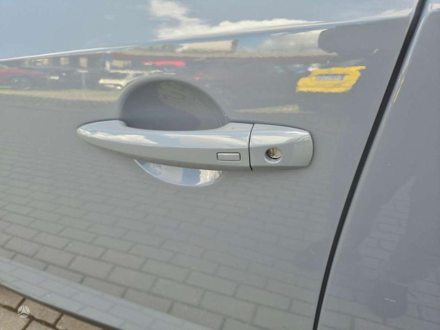 Grey Nissan Qashqai 2022 in Vilnius, with an engine capacity of 1.33 L and mileage of 65 thousand km for 21900 €, photo 8 on AUTOMOTO.COM.LV