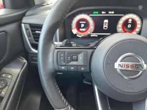 Grey Nissan Qashqai 2022 in Vilnius, with an engine capacity of 1.33 L and mileage of 65 thousand km for 21900 €, photo 15 on AUTOMOTO.COM.LV
