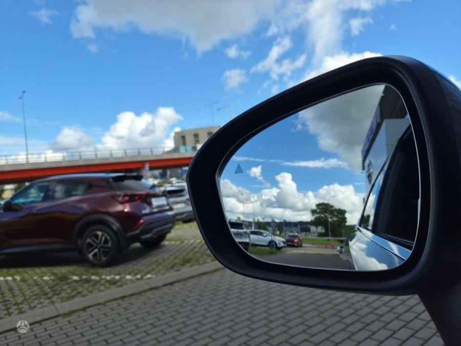 Grey Nissan Qashqai 2022 in Vilnius, with an engine capacity of 1.33 L and mileage of 65 thousand km for 21900 €, photo 22 on AUTOMOTO.COM.LV