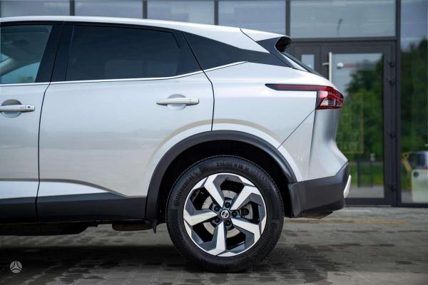 Grey Nissan Qashqai 2022 in Vilnius, with an engine capacity of 1.33 L and mileage of 135 thousand km for 18100 €, photo 11 on AUTOMOTO.COM.LV