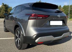 Grey Nissan Qashqai 2022 in Vilnius, with an engine capacity of 1.33 L and mileage of 87 thousand km for 21000 €, photo 3 on AUTOMOTO.COM.LV
