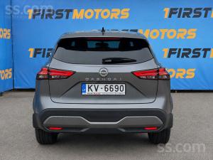 Pelēks Nissan Qashqai 2022 Rīga, ar dzinēja tilpumu 1.30 L un nobraukumu 51 tūkst. km par 19950 €, foto 5 vietnē AUTOMOTO.COM.LV
