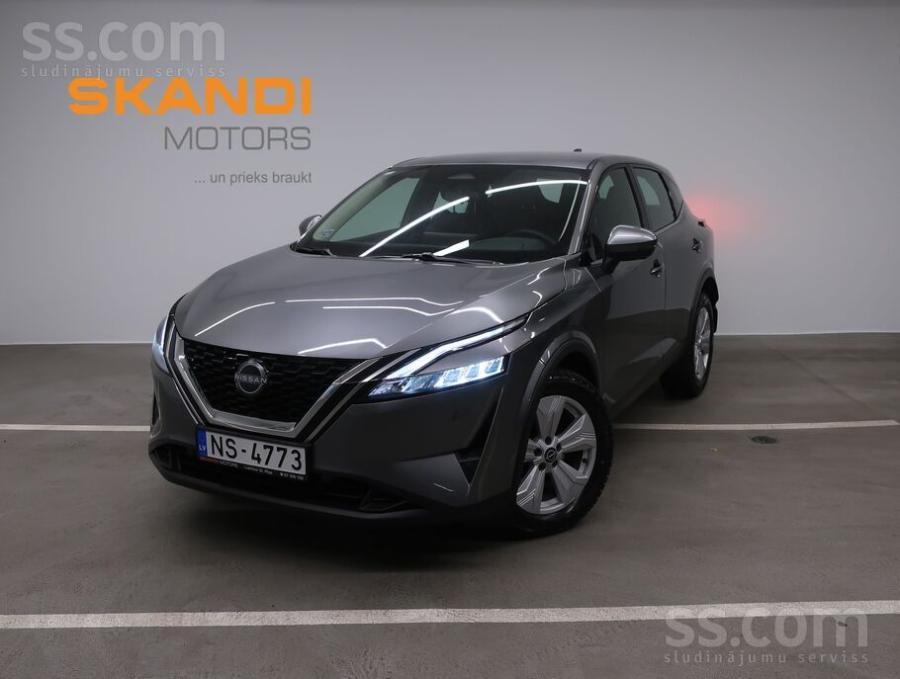 Grey Nissan Qashqai 2023 in Riga, with an engine capacity of 1.30 L and mileage of 15 thousand km for 25490 €, photo 1 on AUTOMOTO.COM.LV
