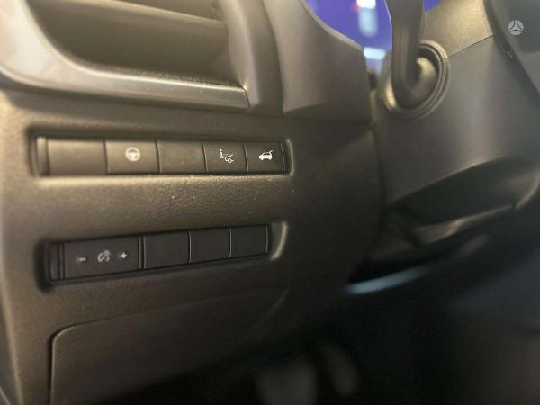 Grey Nissan Qashqai 2023 in Siauliai, with an engine capacity of 1.48 L and mileage of 23 thousand km for 30300 €, photo 11 on AUTOMOTO.COM.LV