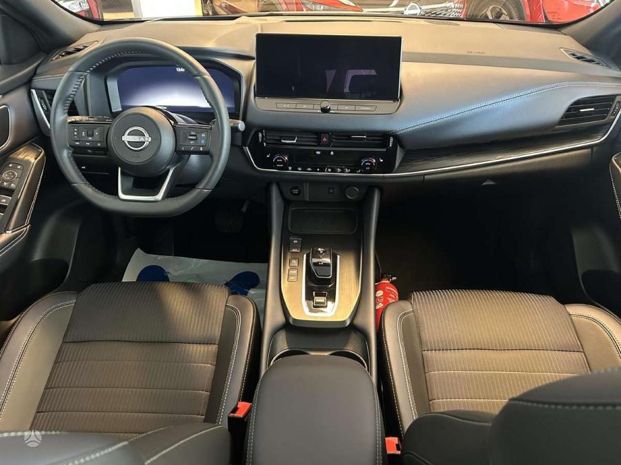 Pelēks Nissan Qashqai 2023 Šauļi, ar dzinēja tilpumu 1.50 L un nobraukumu 18 tūkst. km par 26300 €, foto 8 vietnē AUTOMOTO.COM.LV