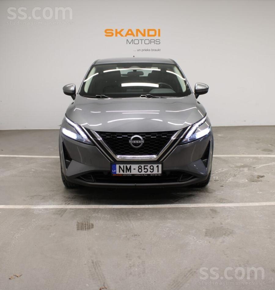 Grey Nissan Qashqai 2023 in Riga, with an engine capacity of 1.30 L and mileage of 74 thousand km for 20990 €, photo 2 on AUTOMOTO.COM.LV
