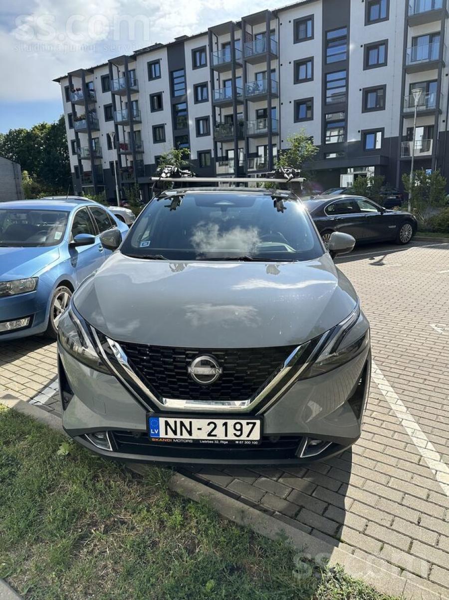 Pelēks Nissan Qashqai 2023 Rīga, ar dzinēja tilpumu 1.30 L un nobraukumu 63 tūkst. km par 21990 €, foto 1 vietnē AUTOMOTO.COM.LV