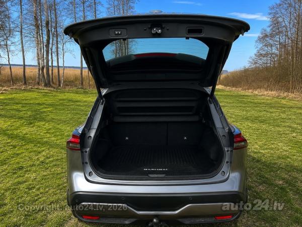 Grey Nissan Qashqai 2023 in Tallinn, with an engine capacity of 1.30 L and mileage of 61 thousand km for 28500 €, photo 5 on AUTOMOTO.COM.LV