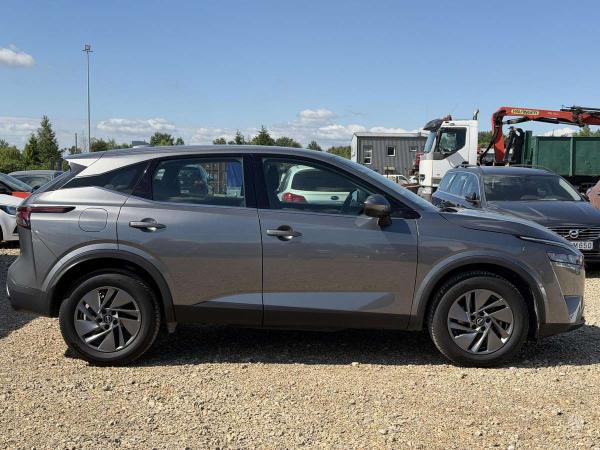 Grey Nissan Qashqai 2023 in Siauliai, with an engine capacity of 1.33 L and mileage of 106 thousand km for 20300 €, photo 4 on AUTOMOTO.COM.LV