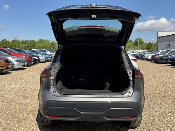 Grey Nissan Qashqai 2023 in Siauliai, with an engine capacity of 1.33 L and mileage of 106 thousand km for 20300 €, photo 7 on AUTOMOTO.COM.LV