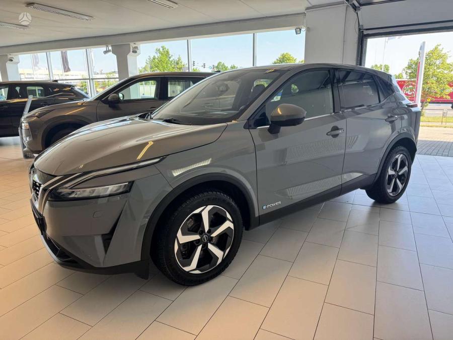 Pelēks Nissan Qashqai 2023 Šauļi, ar dzinēja tilpumu 1.48 L un nobraukumu 86 tūkst. km par 25200 €, foto 5 vietnē AUTOMOTO.COM.LV
