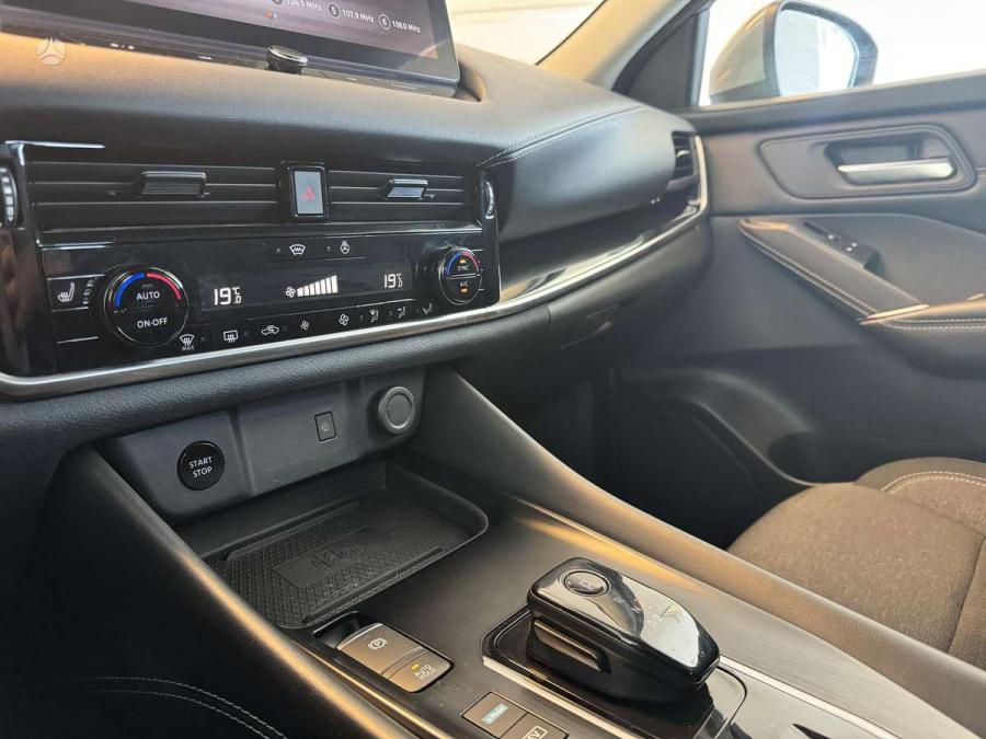 Pelēks Nissan Qashqai 2023 Šauļi, ar dzinēja tilpumu 1.48 L un nobraukumu 86 tūkst. km par 25200 €, foto 15 vietnē AUTOMOTO.COM.LV