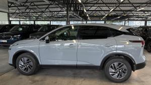 Grey Nissan Qashqai 2023 in Riga, with an engine capacity of 1.30 L and mileage of 134 thousand km for 1690000 €, photo  on AUTOMOTO.COM.LV