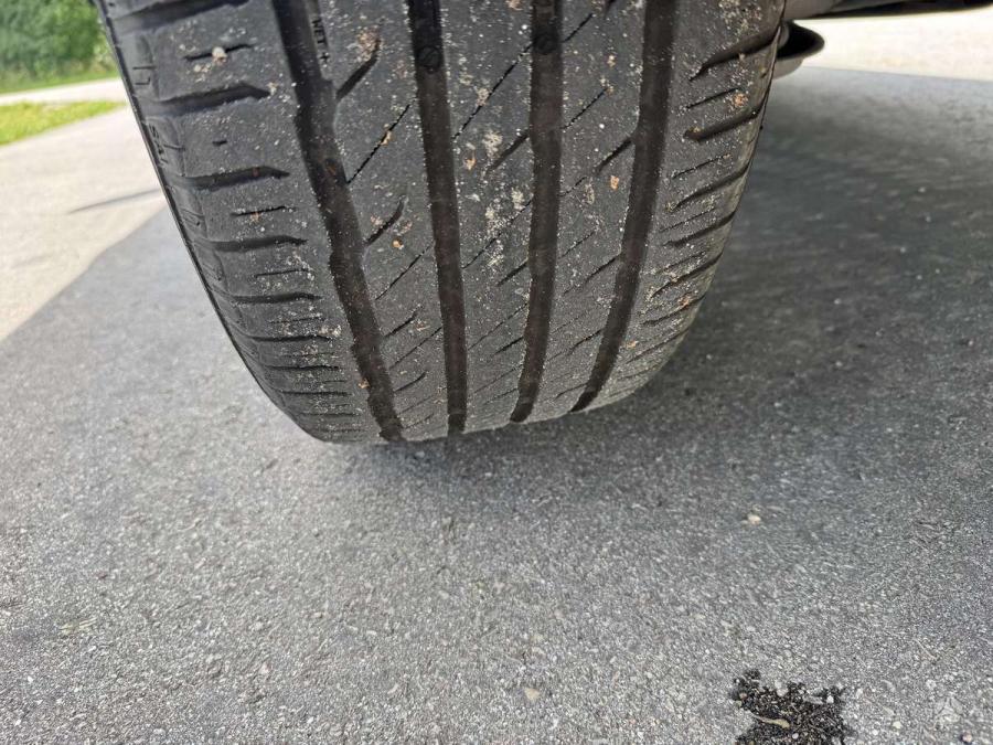 Pelēks Nissan Qashqai 2023 Tauragė, ar dzinēja tilpumu 1.50 L un nobraukumu 159 tūkst. km par 17500 €, foto 12 vietnē AUTOMOTO.COM.LV