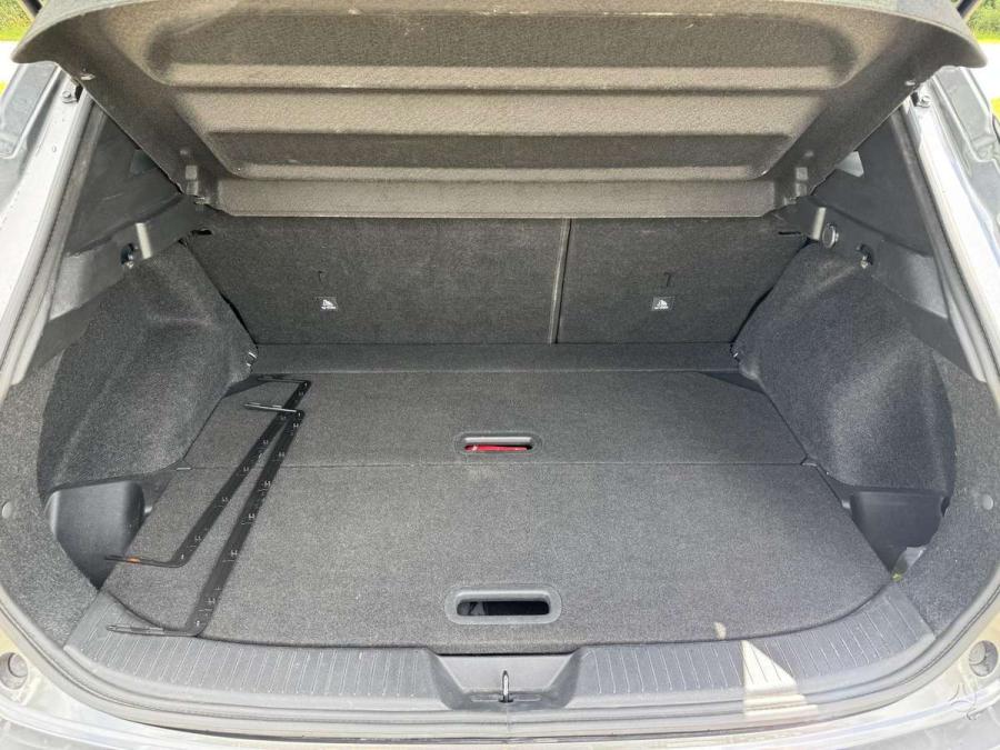 Pelēks Nissan Qashqai 2023 Tauragė, ar dzinēja tilpumu 1.50 L un nobraukumu 159 tūkst. km par 17500 €, foto 13 vietnē AUTOMOTO.COM.LV