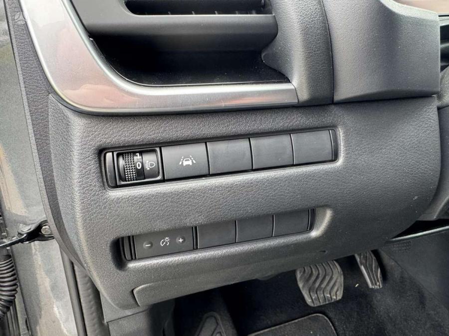 Pelēks Nissan Qashqai 2023 Tauragė, ar dzinēja tilpumu 1.50 L un nobraukumu 159 tūkst. km par 17500 €, foto 24 vietnē AUTOMOTO.COM.LV