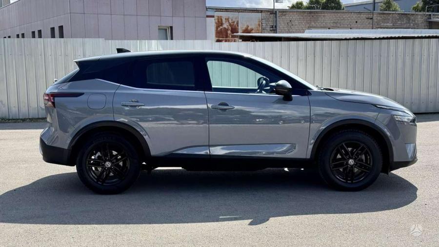 Grey Nissan Qashqai 2023 in Telschi, with an engine capacity of 1.33 L and mileage of 112 thousand km for 22300 €, photo 12 on AUTOMOTO.COM.LV