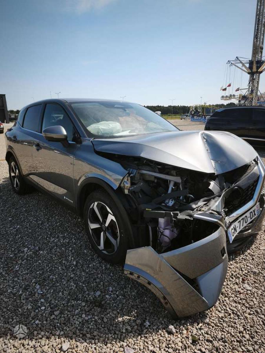 Pelēks Nissan Qashqai 2023 Tauragė, ar dzinēja tilpumu 1.50 L un nobraukumu 46 tūkst. km par 9900 €, foto 1 vietnē AUTOMOTO.COM.LV