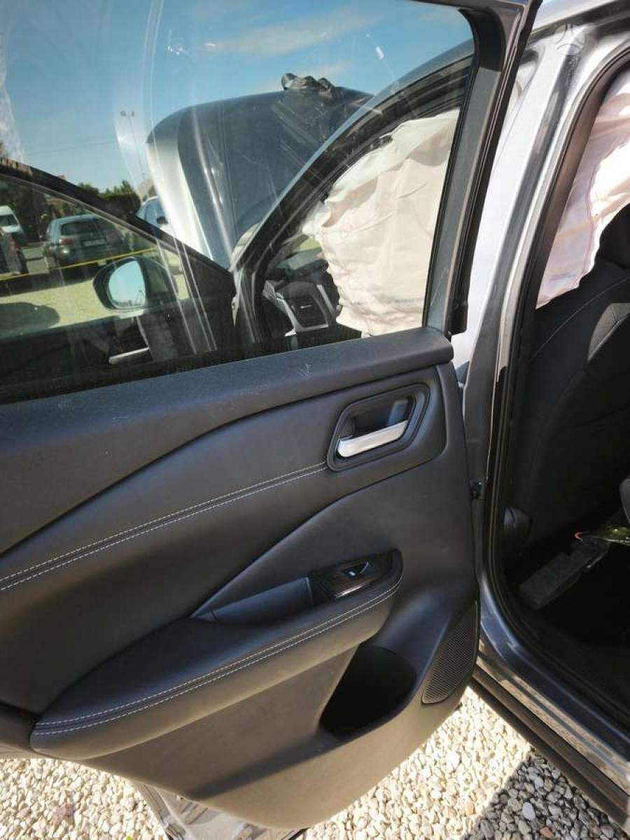 Pelēks Nissan Qashqai 2023 Tauragė, ar dzinēja tilpumu 1.50 L un nobraukumu 46 tūkst. km par 9900 €, foto 27 vietnē AUTOMOTO.COM.LV