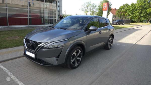 Pelēks Nissan Qashqai 2023 Klaipėda, ar dzinēja tilpumu 1.33 L un nobraukumu 88 tūkst. km par 21700 €, foto  vietnē AUTOMOTO.COM.LV