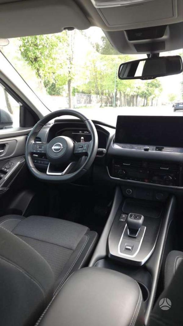 Grey Nissan Qashqai 2023 in Klaipeda, with an engine capacity of 1.33 L and mileage of 88 thousand km for 21700 €, photo 7 on AUTOMOTO.COM.LV
