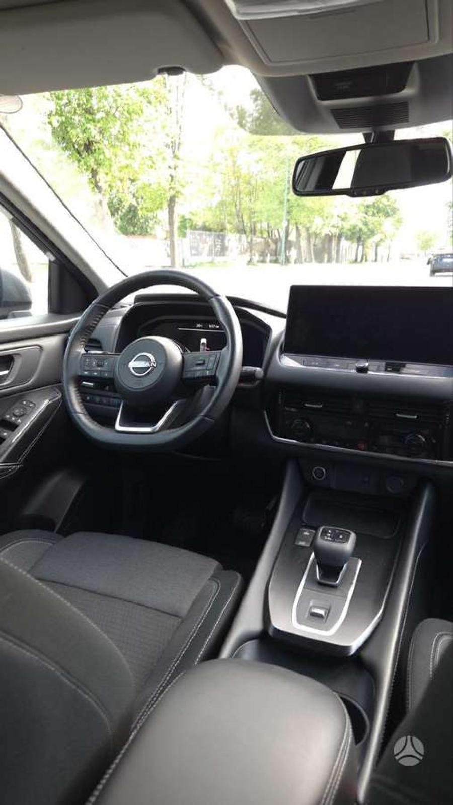 Grey Nissan Qashqai 2023 in Klaipeda, with an engine capacity of 1.33 L and mileage of 88 thousand km for 21700 €, photo 8 on AUTOMOTO.COM.LV