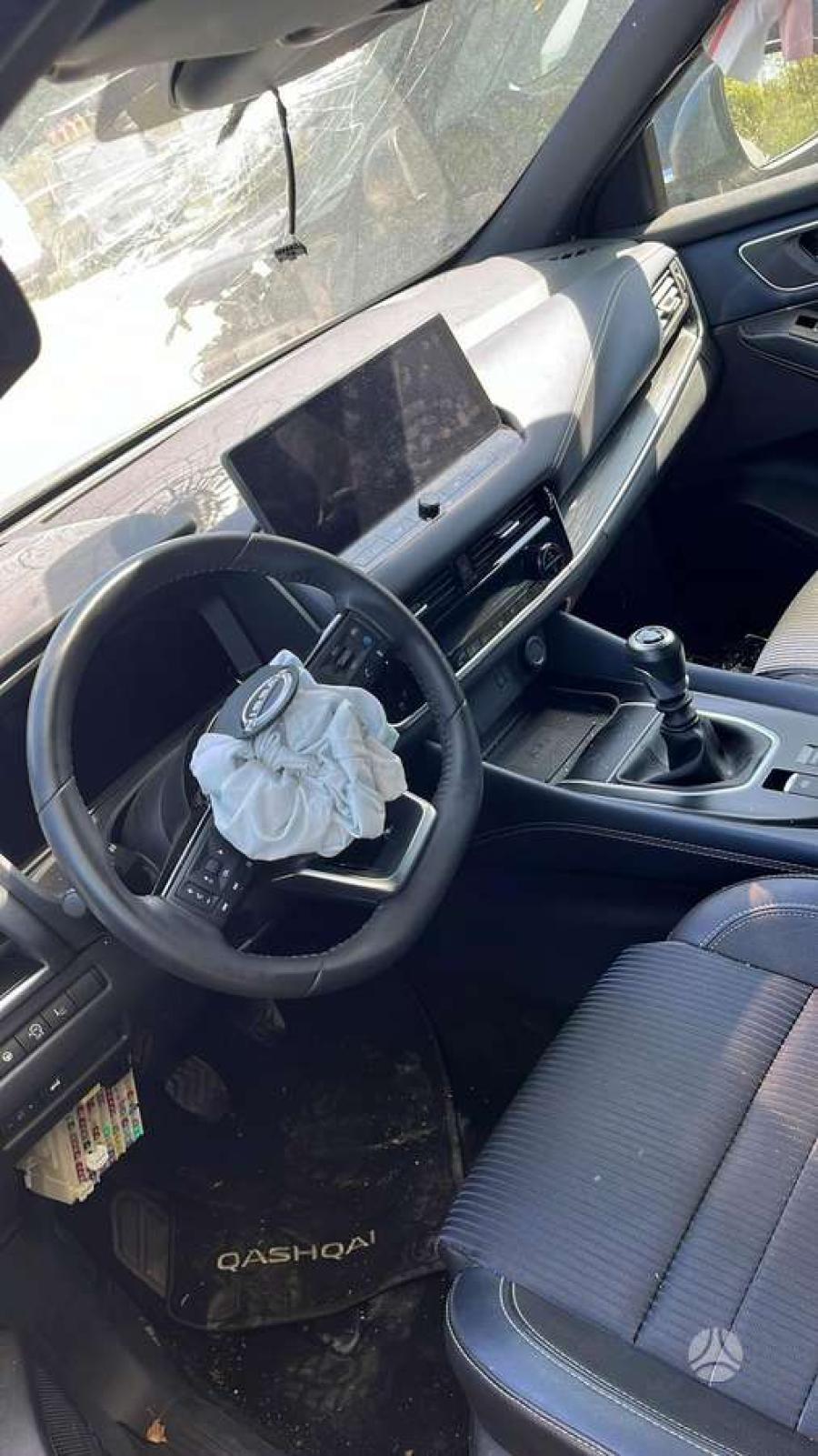 Pelēks Nissan Qashqai 2023 Kauņa, ar dzinēja tilpumu 1.30 L un nobraukumu 13 tūkst. km par 10700 €, foto 9 vietnē AUTOMOTO.COM.LV