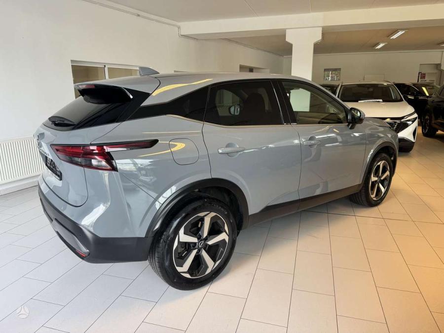 Grey Nissan Qashqai 2023 in Siauliai, with an engine capacity of 1.33 L and mileage of 92 thousand km for 22400 €, photo 3 on AUTOMOTO.COM.LV