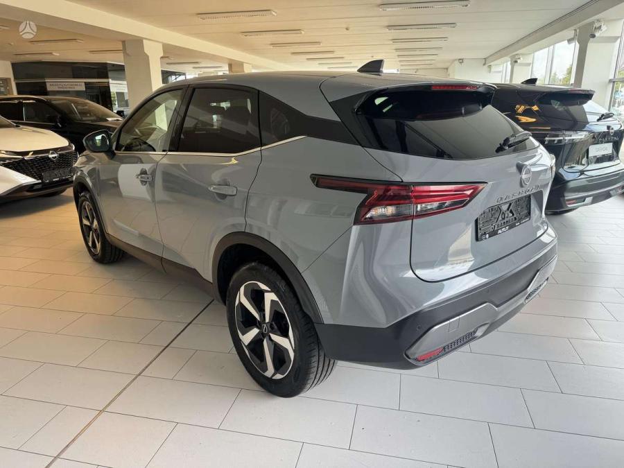 Grey Nissan Qashqai 2023 in Siauliai, with an engine capacity of 1.33 L and mileage of 92 thousand km for 22400 €, photo 4 on AUTOMOTO.COM.LV