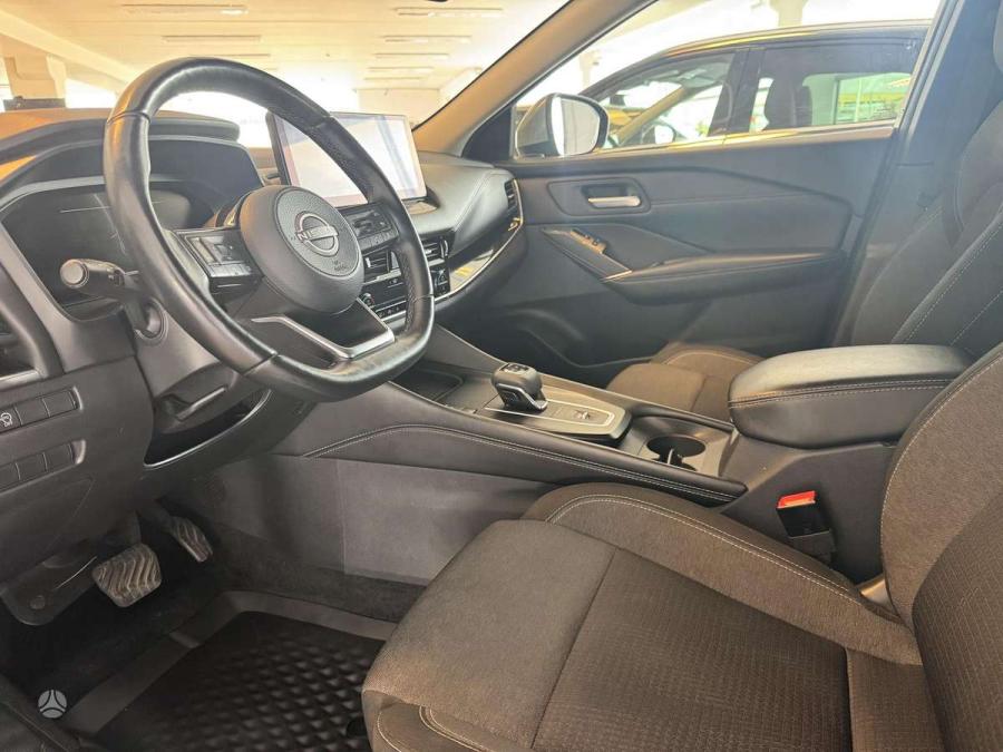 Grey Nissan Qashqai 2023 in Siauliai, with an engine capacity of 1.33 L and mileage of 92 thousand km for 22400 €, photo 8 on AUTOMOTO.COM.LV