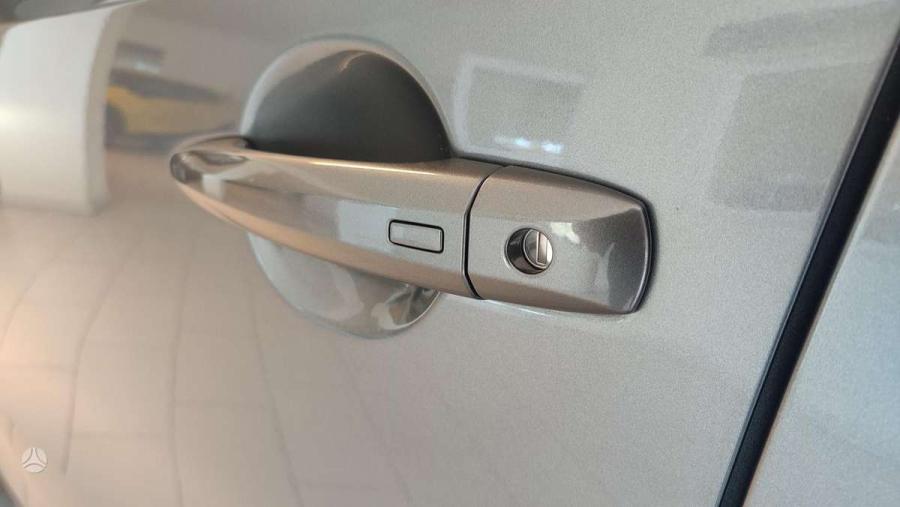 Pelēks Nissan Qashqai 2023 Šauļi, ar dzinēja tilpumu 1.33 L un nobraukumu 59 tūkst. km par 23350 €, foto 17 vietnē AUTOMOTO.COM.LV