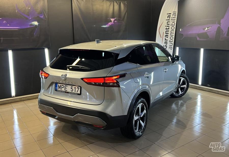 Grey Nissan Qashqai 2023 in Avizieniai, with an engine capacity of 1.30 L and mileage of 60 thousand km for 21500 €, photo 3 on AUTOMOTO.COM.LV