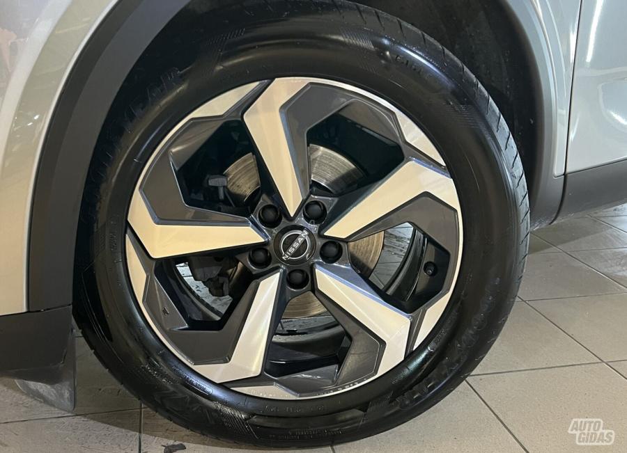 Grey Nissan Qashqai 2023 in Avizieniai, with an engine capacity of 1.30 L and mileage of 60 thousand km for 21500 €, photo 5 on AUTOMOTO.COM.LV