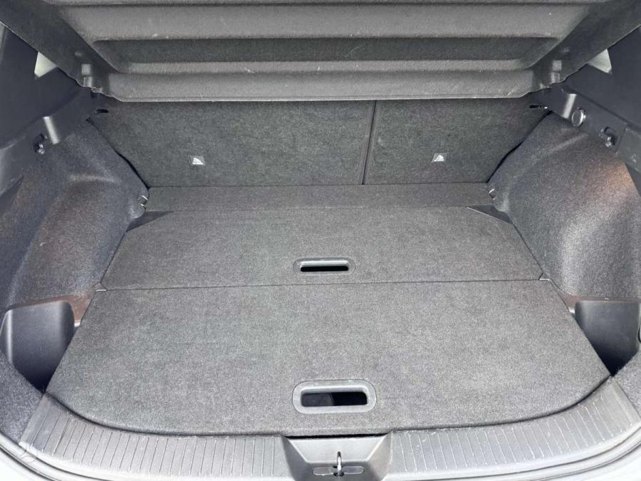 Pelēks Nissan Qashqai 2023 Viļņa, ar dzinēja tilpumu 1.30 L un nobraukumu 60 tūkst. km par 21500 €, foto 17 vietnē AUTOMOTO.COM.LV