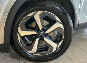 Pelēks Nissan Qashqai 2023 Viļņa, ar dzinēja tilpumu 1.30 L un nobraukumu 60 tūkst. km par 21500 €, foto 5 vietnē AUTOMOTO.COM.LV