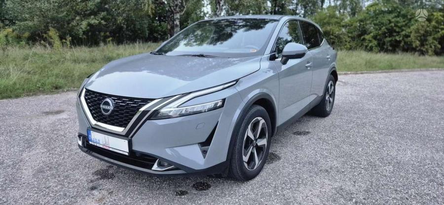 Grey Nissan Qashqai 2023 in Utena, with an engine capacity of 1.33 L and mileage of 72 thousand km for 24500 €, photo 3 on AUTOMOTO.COM.LV