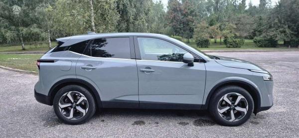 Grey Nissan Qashqai 2023 in Utena, with an engine capacity of 1.33 L and mileage of 72 thousand km for 24500 €, photo 5 on AUTOMOTO.COM.LV