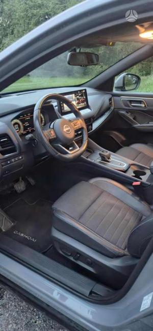 Grey Nissan Qashqai 2023 in Utena, with an engine capacity of 1.33 L and mileage of 72 thousand km for 24500 €, photo 8 on AUTOMOTO.COM.LV