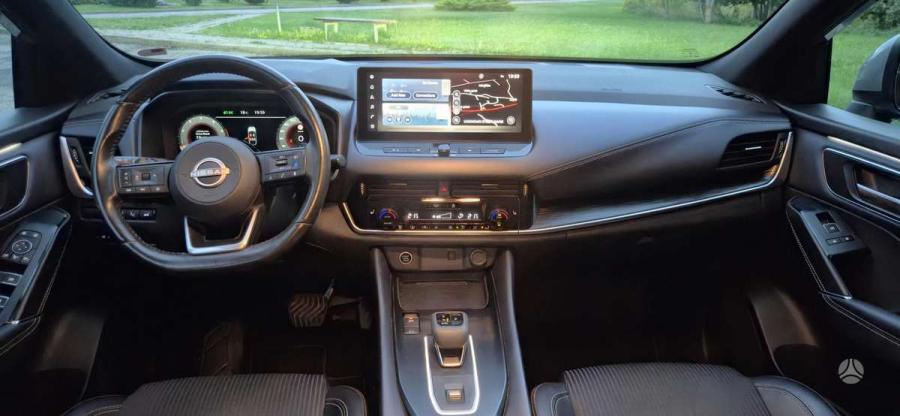 Grey Nissan Qashqai 2023 in Utena, with an engine capacity of 1.33 L and mileage of 72 thousand km for 24500 €, photo 10 on AUTOMOTO.COM.LV