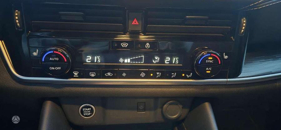 Grey Nissan Qashqai 2023 in Utena, with an engine capacity of 1.33 L and mileage of 72 thousand km for 24500 €, photo 13 on AUTOMOTO.COM.LV