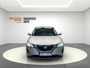 Grey Nissan Qashqai 2023 in Riga, with an engine capacity of 1.50 L and mileage of 39 thousand km for 25990 €, photo 3 on AUTOMOTO.COM.LV