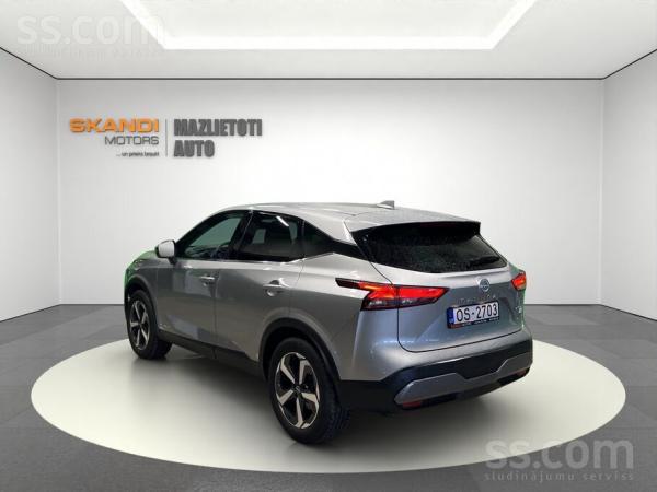 Grey Nissan Qashqai 2023 in Riga, with an engine capacity of 1.50 L and mileage of 39 thousand km for 25990 €, photo 5 on AUTOMOTO.COM.LV