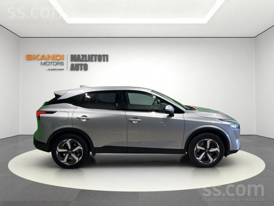 Grey Nissan Qashqai 2023 in Riga, with an engine capacity of 1.50 L and mileage of 39 thousand km for 25990 €, photo 8 on AUTOMOTO.COM.LV