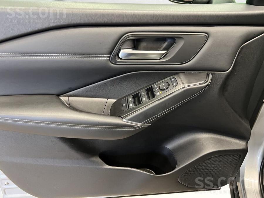 Grey Nissan Qashqai 2023 in Riga, with an engine capacity of 1.50 L and mileage of 39 thousand km for 25990 €, photo 14 on AUTOMOTO.COM.LV