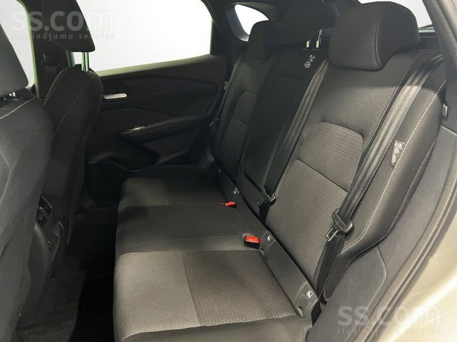 Grey Nissan Qashqai 2023 in Riga, with an engine capacity of 1.50 L and mileage of 39 thousand km for 25990 €, photo 15 on AUTOMOTO.COM.LV